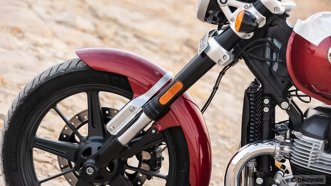 Royal Enfield Super Meteor 650 Front Wheel Image – BikeWale