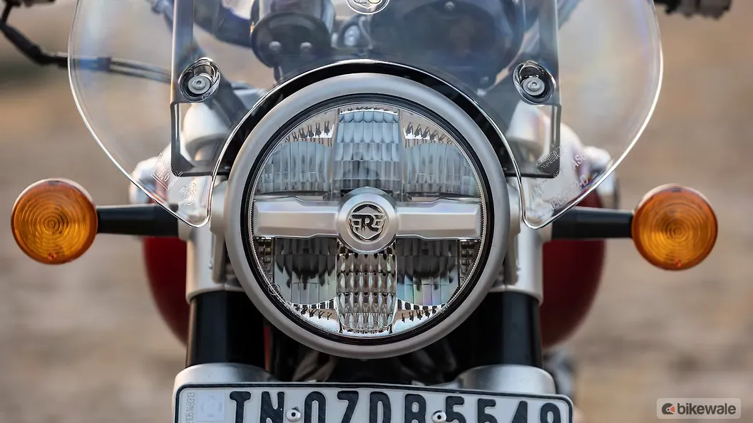 Royal Enfield Super Meteor 650 Main Stand Image – BikeWale