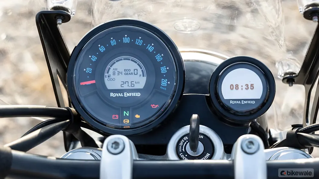 Royal Enfield Super Meteor 650 Front View Image – BikeWale