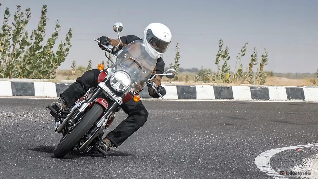 Royal Enfield Super Meteor 650 Front View Image – BikeWale