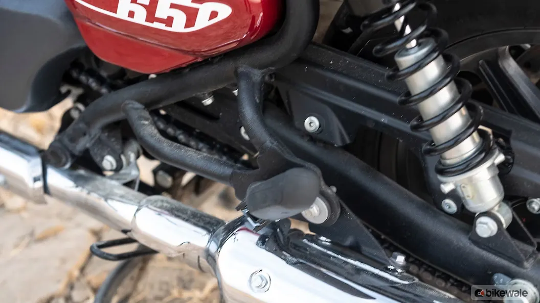Royal Enfield Super Meteor 650 Rear Suspension Image – BikeWale