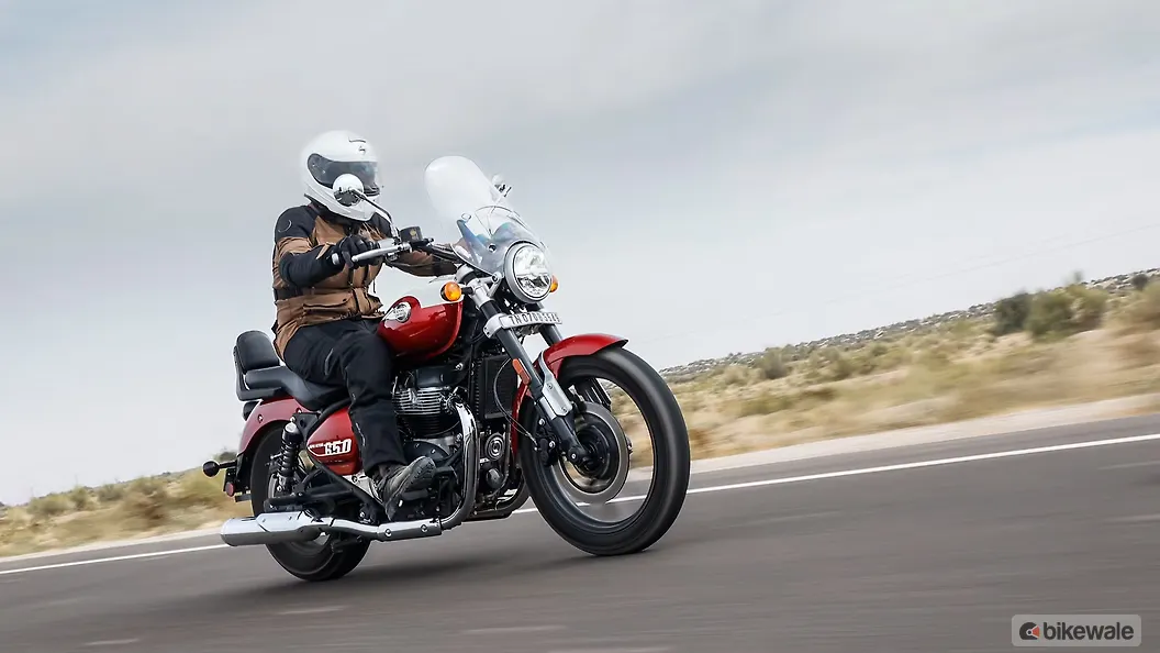 Royal Enfield Super Meteor 650 Right Side View Image – BikeWale