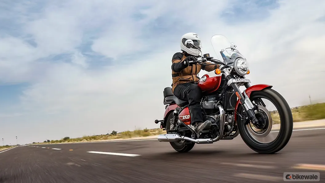 Royal Enfield Super Meteor 650 Right Side View Image – BikeWale