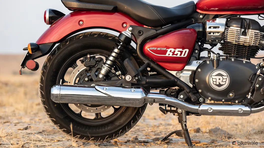 Royal Enfield Super Meteor 650 Right Side View Image – BikeWale