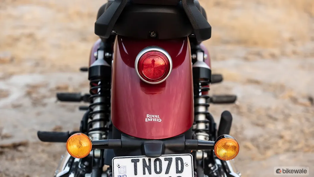 Royal Enfield Super Meteor 650 Tail Light Image – BikeWale
