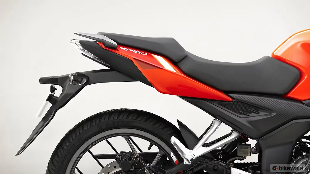 Bajaj Pulsar P150 Right Side View Image – BikeWale