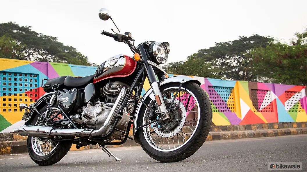 Royal Enfield Old Generation Classic 350 2021 Right Side View Image ...