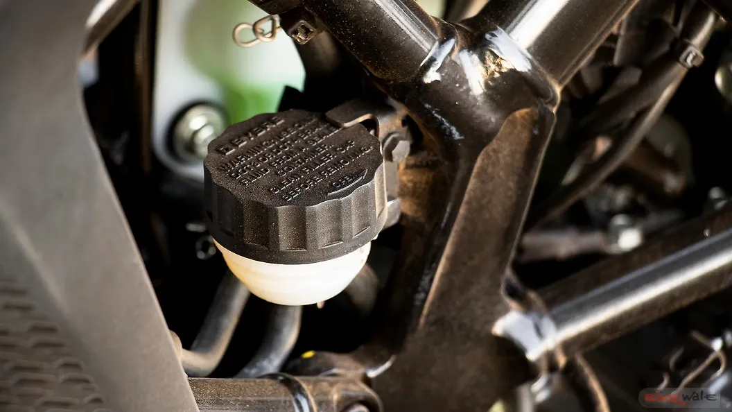 KTM 390 Adventure X Engine Oil Level Indicator Image – BikeWale