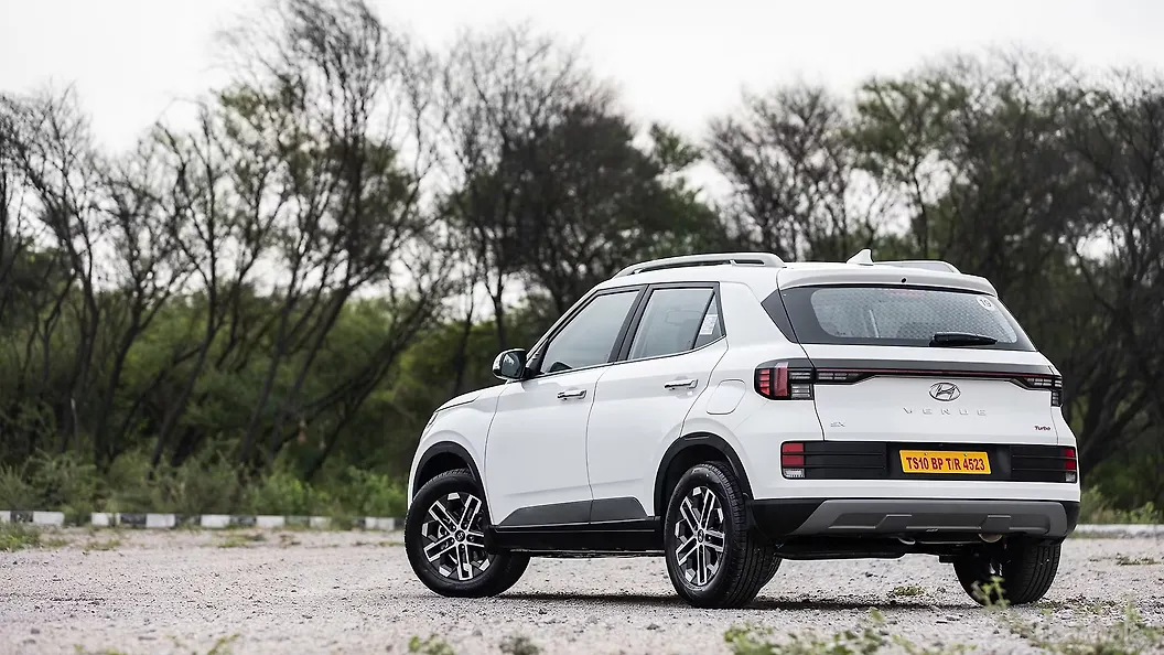 Hyundai Venue Images - Interior & Exterior Photo Gallery [200+ Images ...