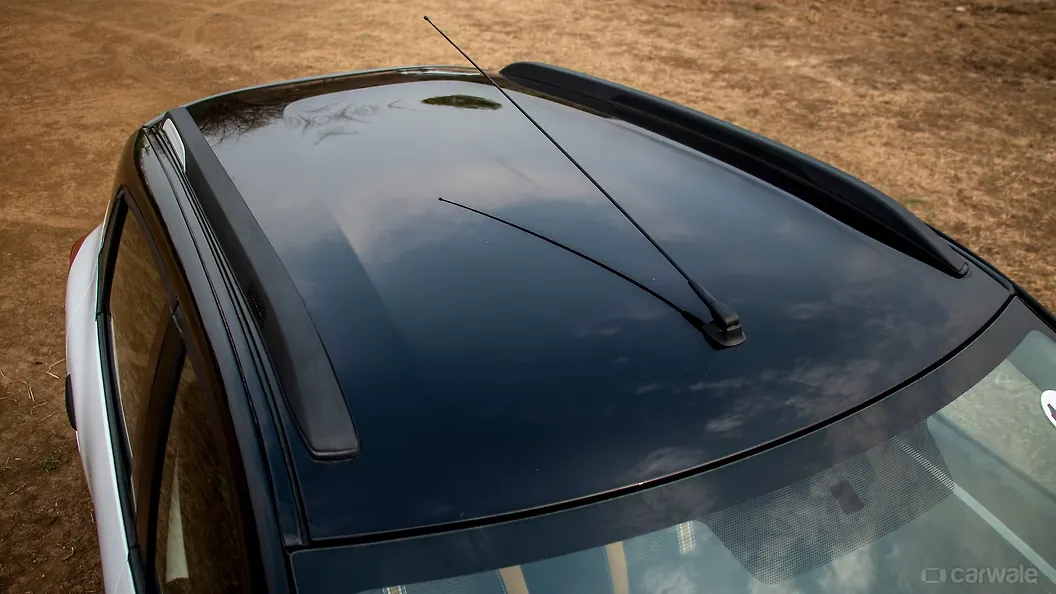 Kwid Left Side View Image, Kwid Photos in India - CarWale