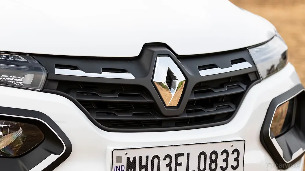 Kwid Front Logo Image, Kwid Photos in India - CarWale