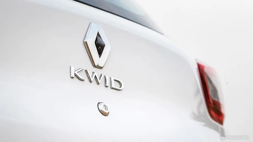 Kwid Rear Signal/Blinker Light Image, Kwid Photos in India - CarWale