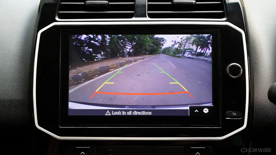 Kwid Glove Box Image, Kwid Photos in India - CarWale
