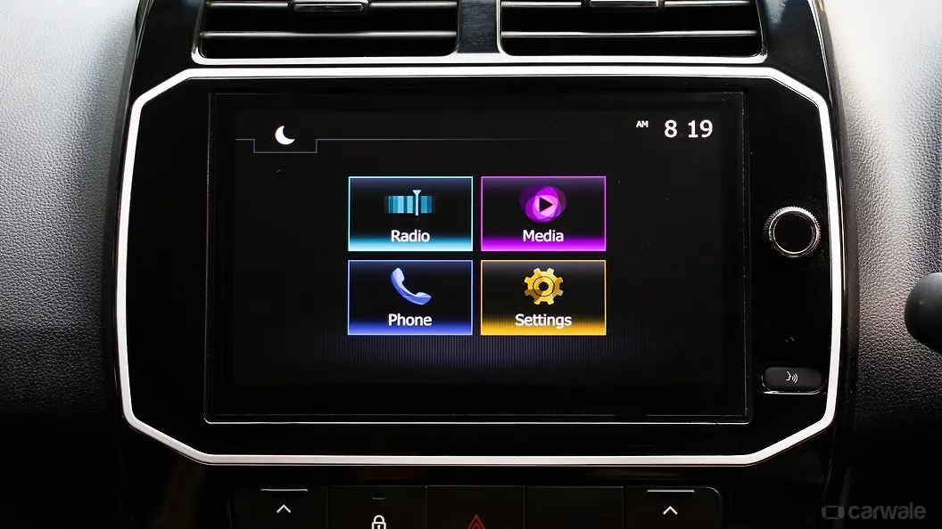 Kwid Infotainment System Image, Kwid Photos in India - CarWale