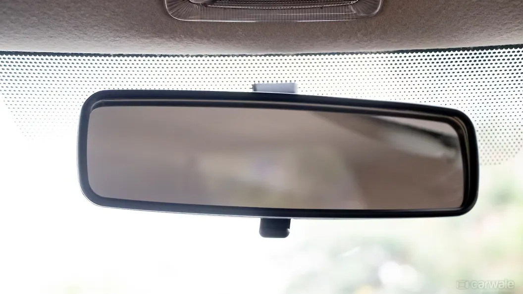 Kwid Inner Rear View Mirror Image Kwid Photos In India Carwale