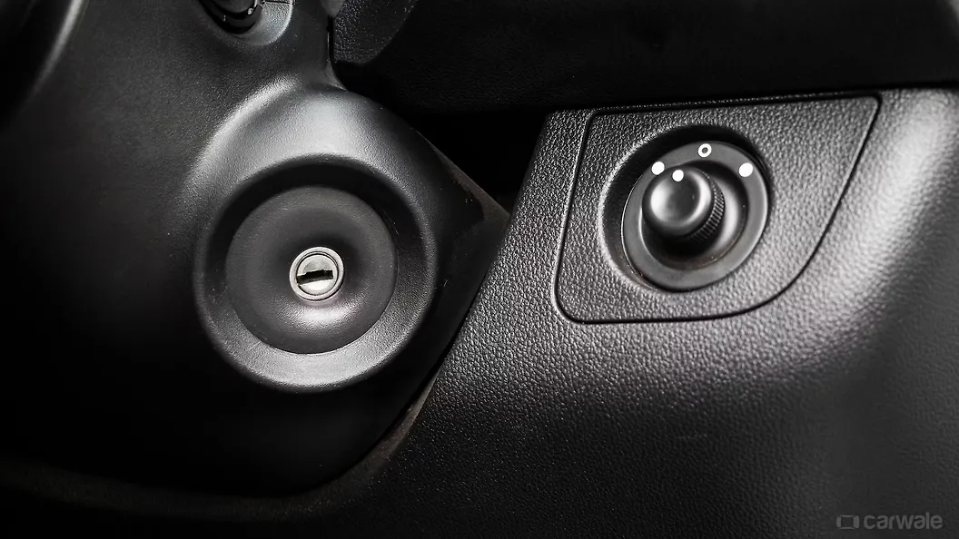 Kwid Outer Rear View Mirror ORVM Controls Image, Kwid Photos in India ...