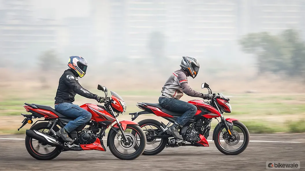 TVS Apache RTR 160 Right Rear Three Quarter Image – BikeWale