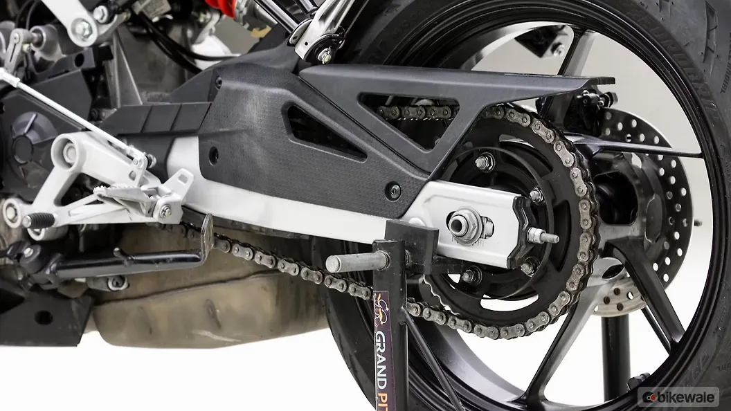 Aprilia RS 457 Engine Oil Level Indicator Image – BikeWale