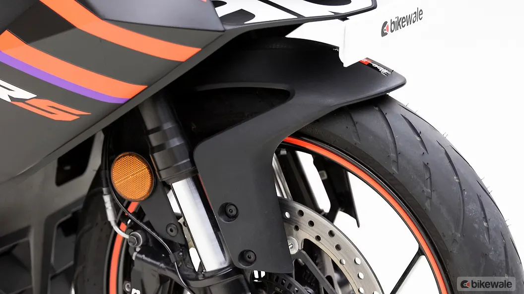 Aprilia RS 457 Front Mudguard Image – BikeWale