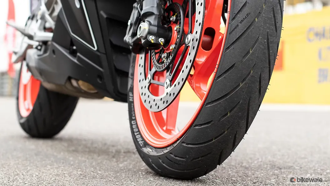 Aprilia RS 457 Front Tyre Image – BikeWale