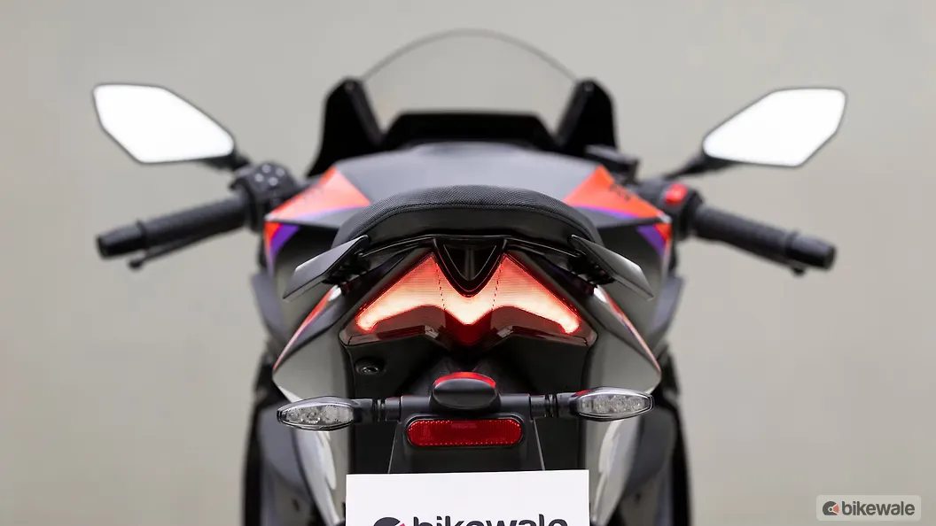 Aprilia RS 457 Rear Turn Indicators Image – BikeWale