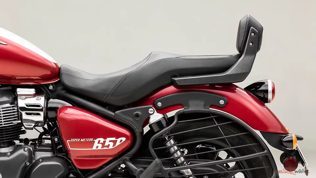 Royal Enfield Super Meteor 650 Bike Seat Image – BikeWale