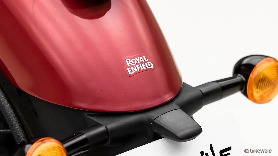 Royal Enfield Super Meteor 650 Rear Suspension Image – BikeWale