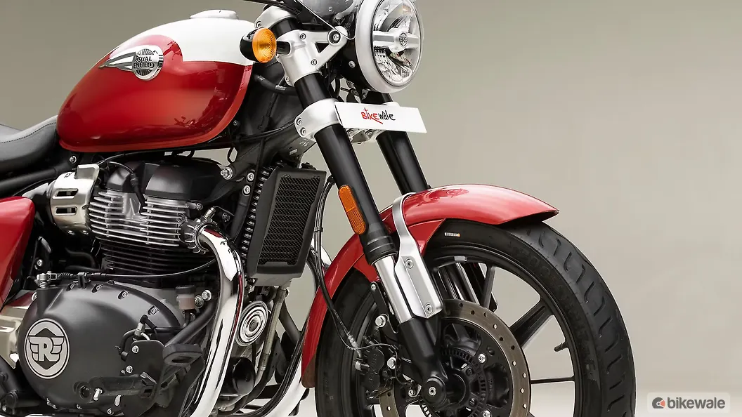 Royal Enfield Super Meteor 650 Right Side View Image – BikeWale