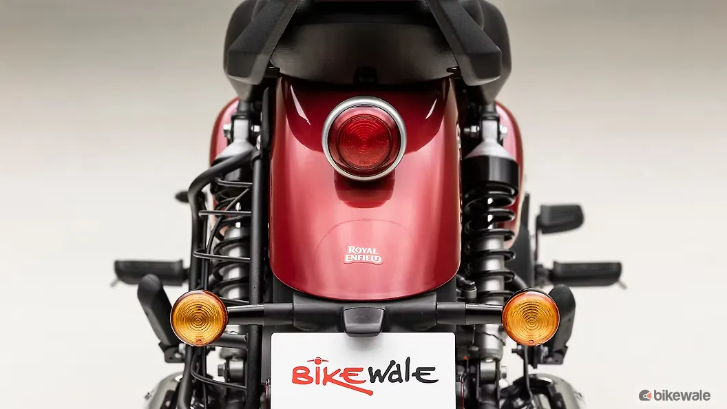 Royal Enfield Super Meteor 650 Tail Light Image – BikeWale