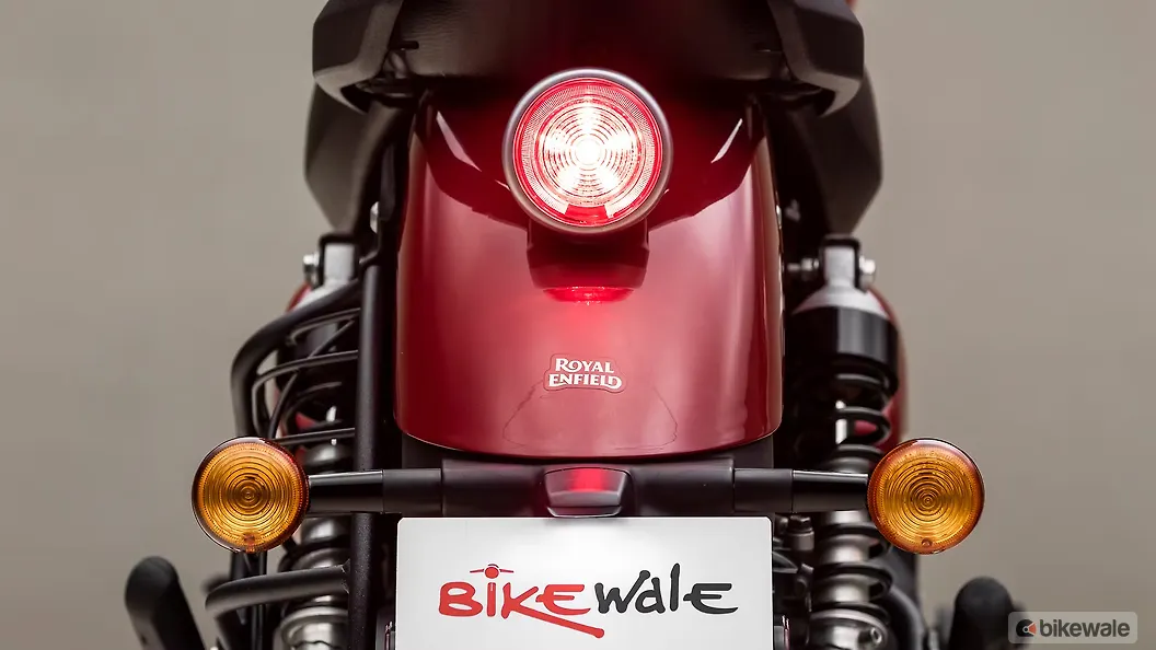 Royal Enfield Super Meteor 650 Tail Light Image – BikeWale