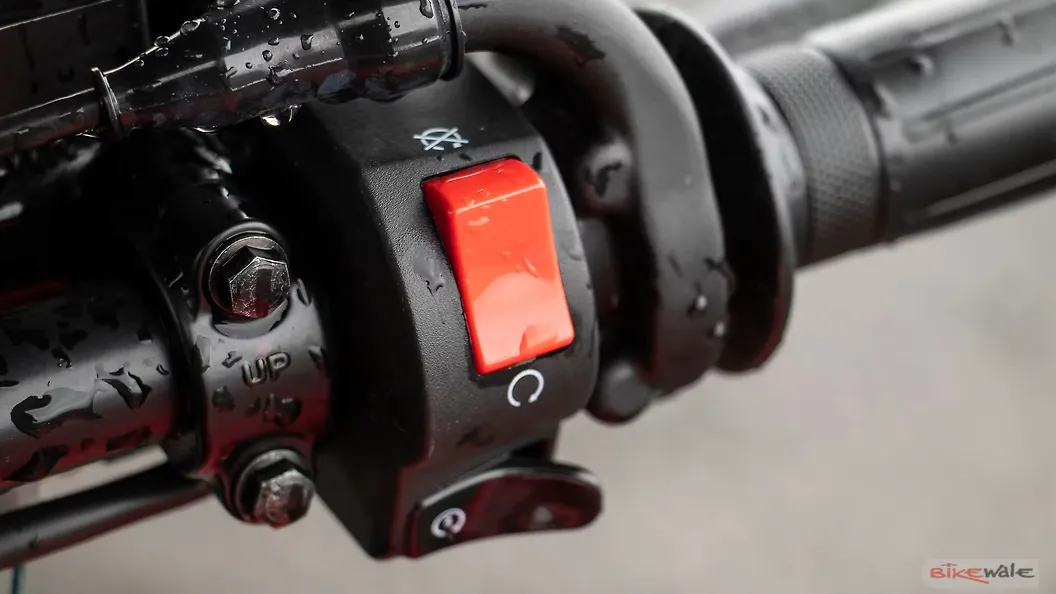 Yamaha FZS Fi V4 Engine Start Switch Image – BikeWale