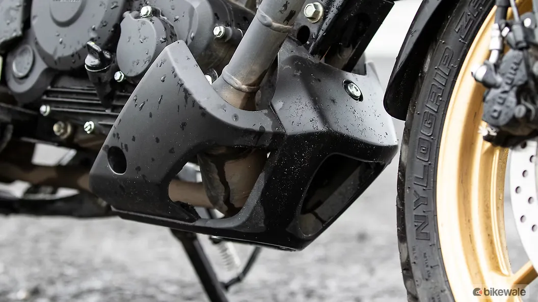 Yamaha FZS FI V4 Engine Crash Guard Image – BikeWale