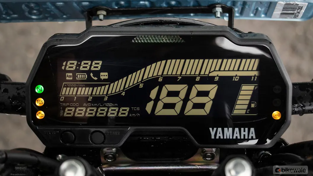 Yamaha FZS FI V4 Odometer Image – BikeWale