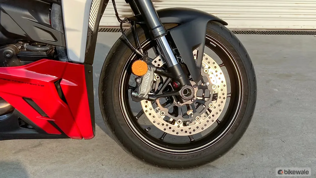 Ducati Streetfighter V2 Rear Turn Indicators Image – BikeWale