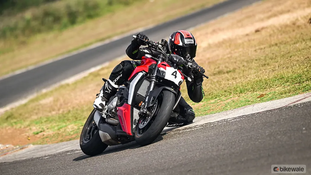 Ducati Streetfighter V2 Right Side View Image – BikeWale