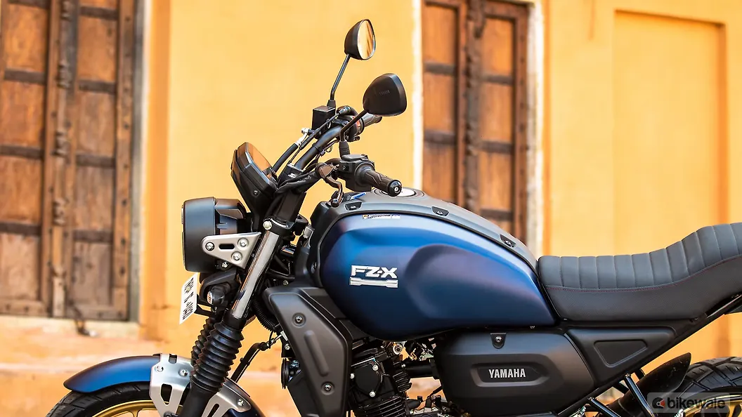 Yamaha FZ X Left Side View Image – BikeWale