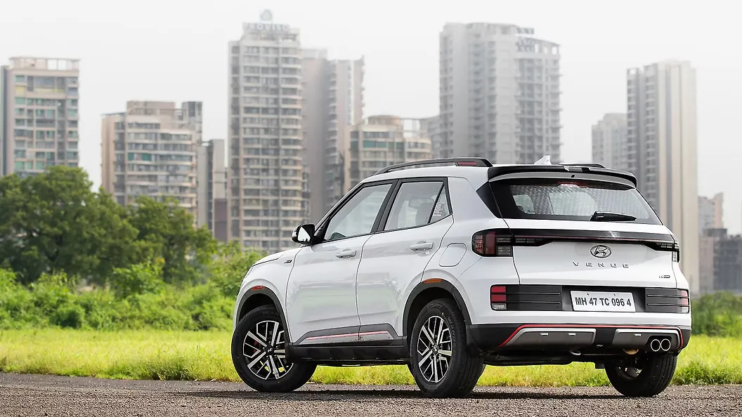 Venue N Line Left Rear Three Quarter Image, Venue N Line Photos in ...