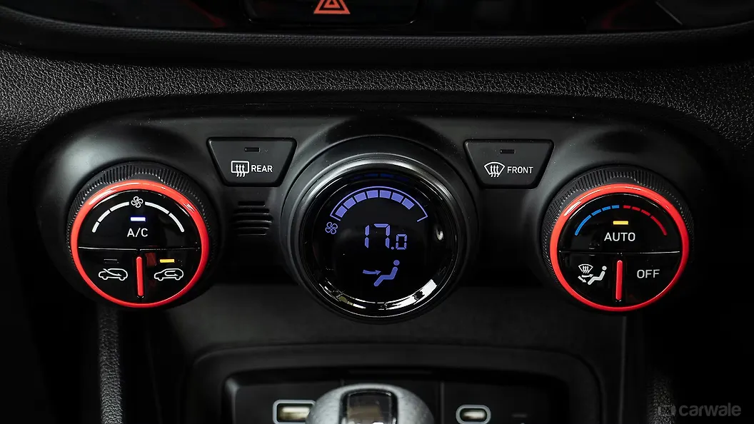 Venue N Line AC Controls Image, Venue N Line Photos in India - CarWale