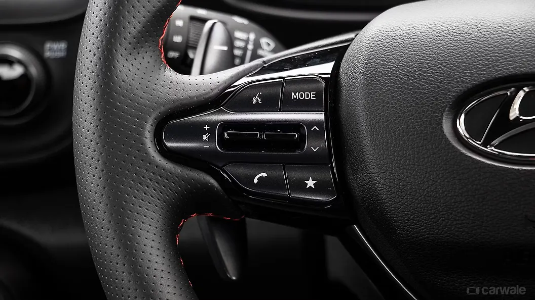 Venue N Line Left Steering Mounted Controls Image, Venue N Line Photos ...