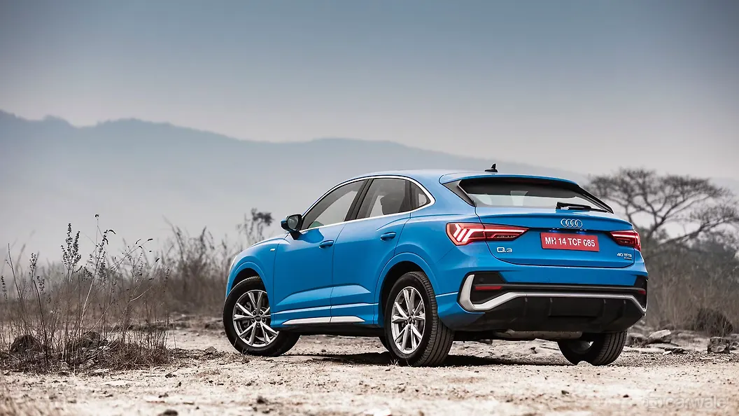 Q3 Sportback Right Rear Three Quarter Image, Q3 Sportback Photos in ...