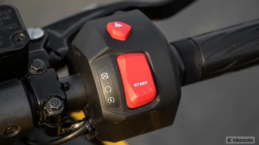 Hero Karizma XMR Emergency Off Switch/Kill Switch Image – BikeWale