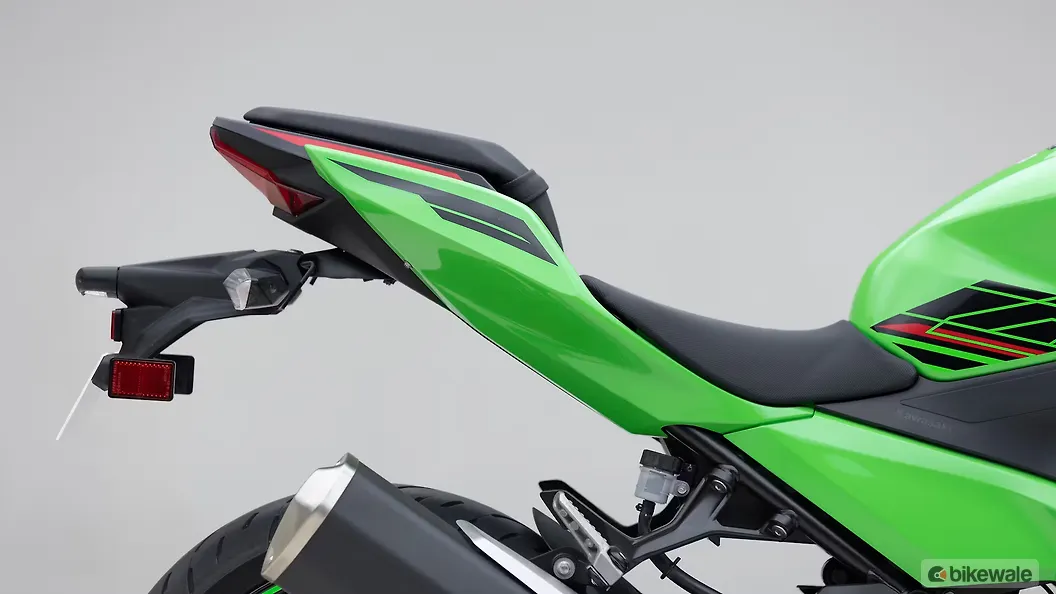 Kawasaki Ninja 400 Left Side View Image – BikeWale