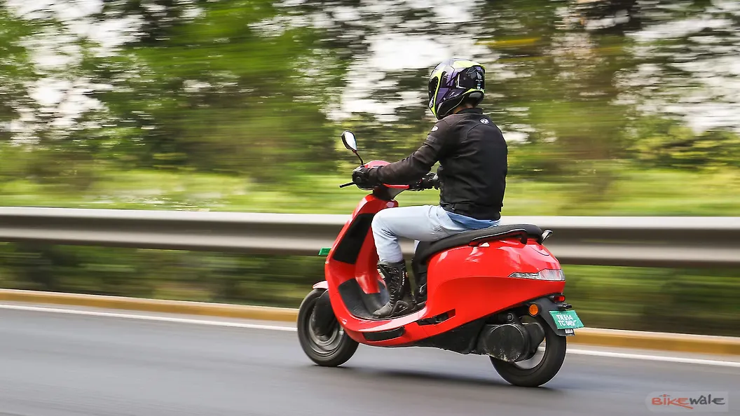 OLA S1 Pro Left Side View Image – BikeWale