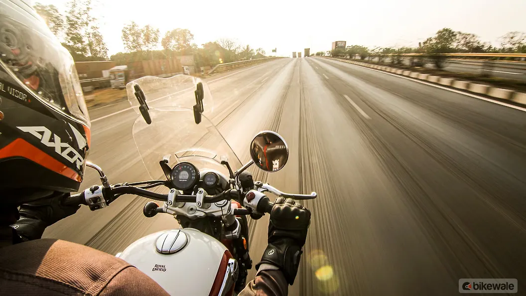 Royal Enfield Super Meteor 650 Front View Image – BikeWale