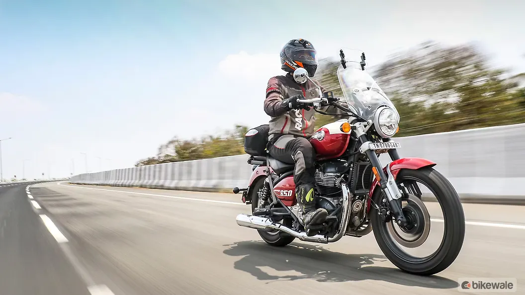 Royal Enfield Super Meteor 650 Right Side View Image – BikeWale