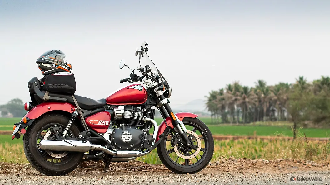 Royal Enfield Super Meteor 650 Right Side View Image – BikeWale