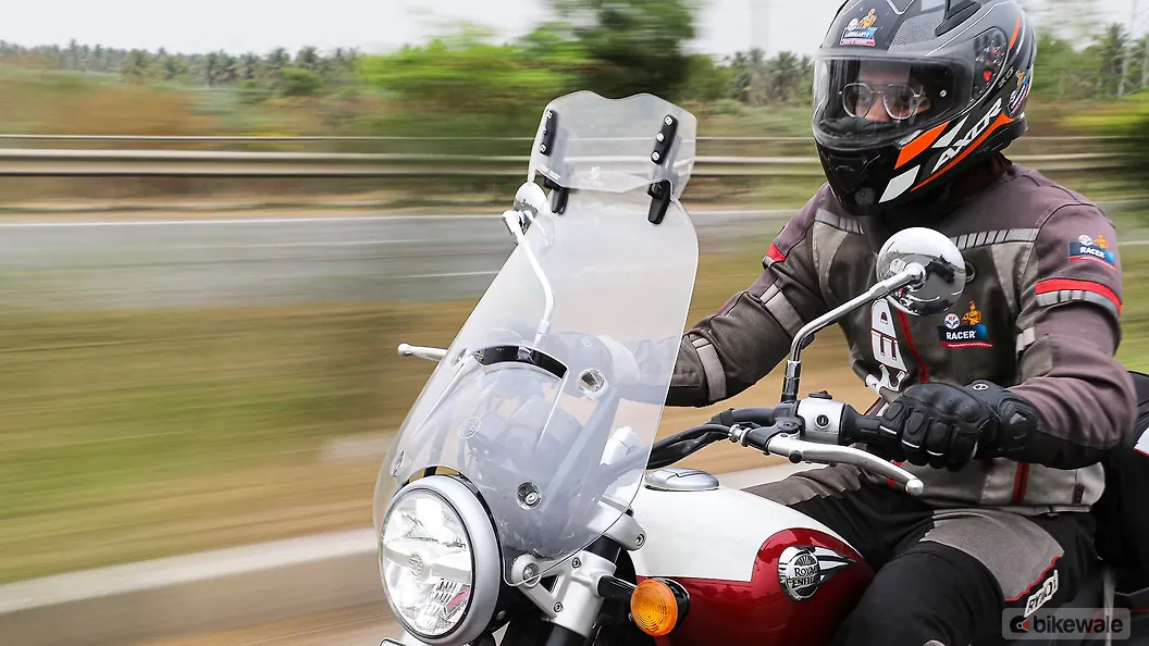 Royal Enfield Super Meteor 650 windscreen Image – BikeWale