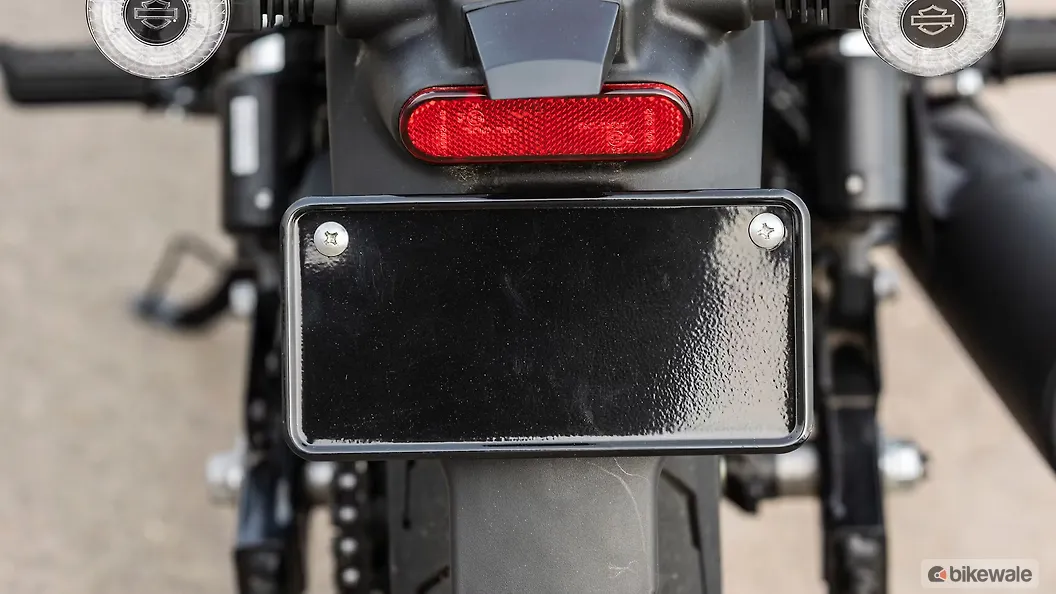 Harley-Davidson X440 Rear Reflex Reflector Image – BikeWale