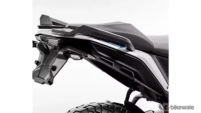 KTM 390 Adventure [2024] Rear Reflex Reflector Image – BikeWale