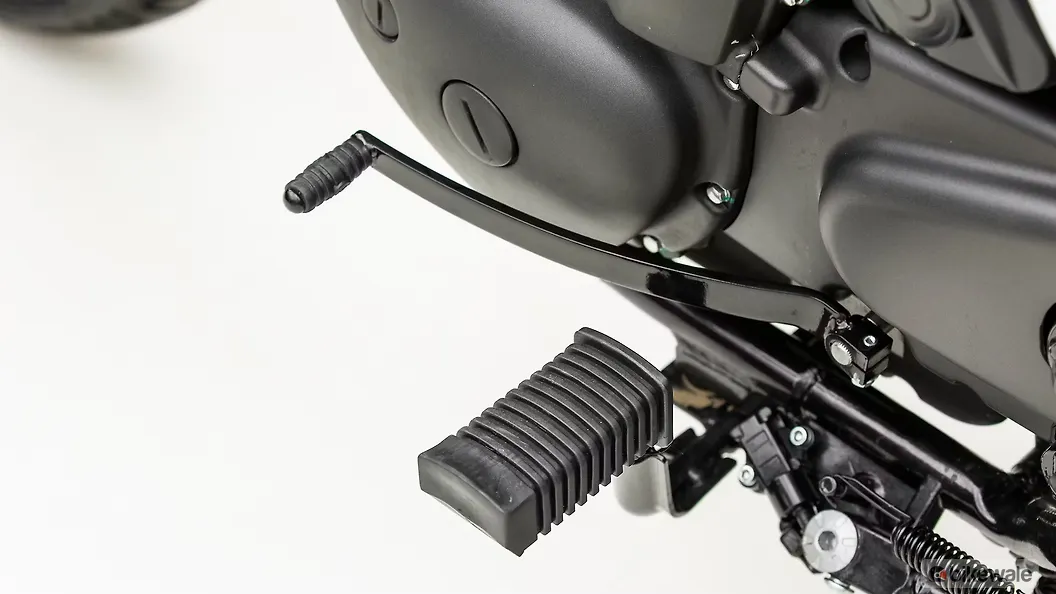 QJ Motor SRC 500 Gear Shift Lever Image – BikeWale